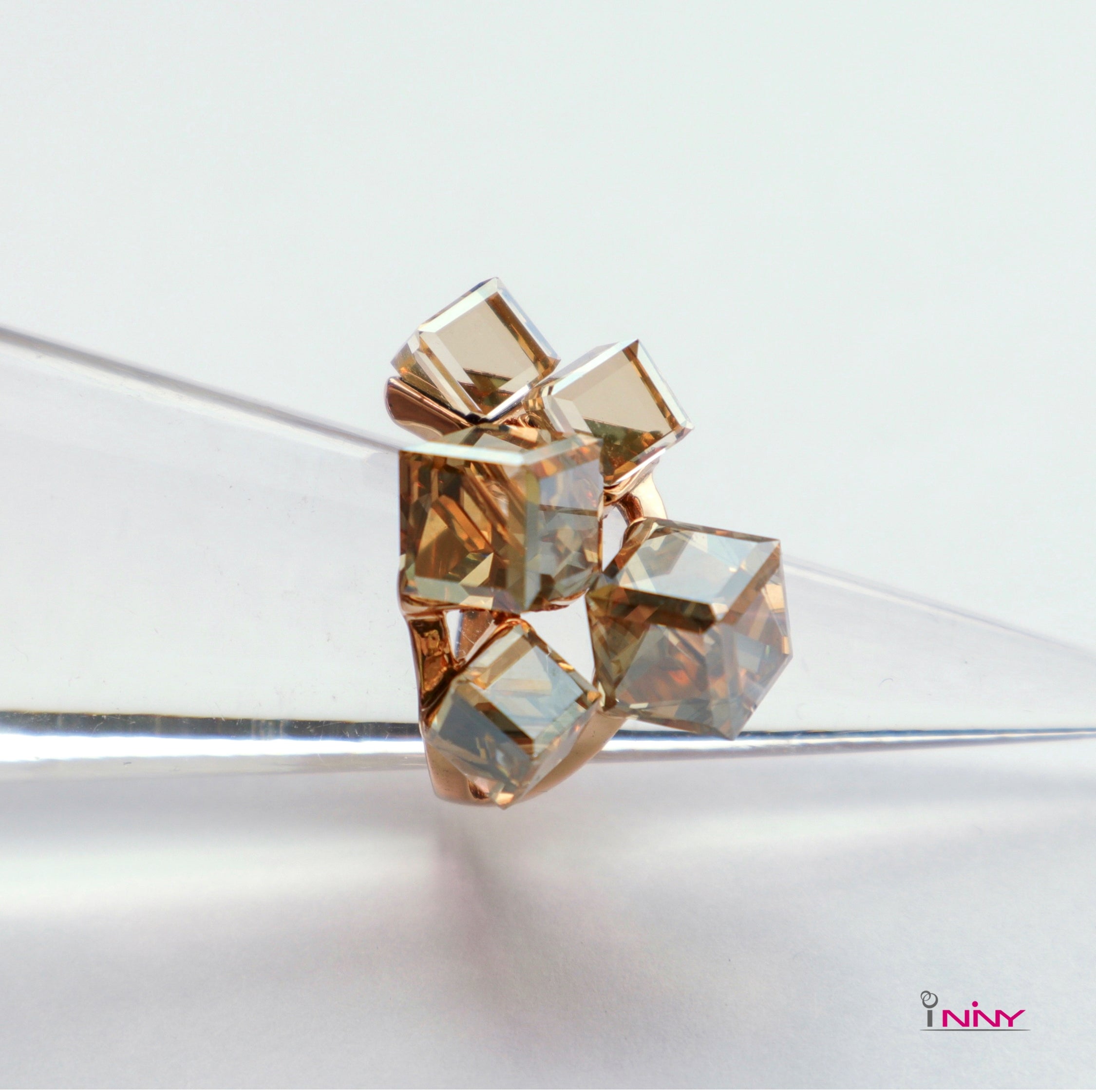 Austrian Crystal Elements – ininygem