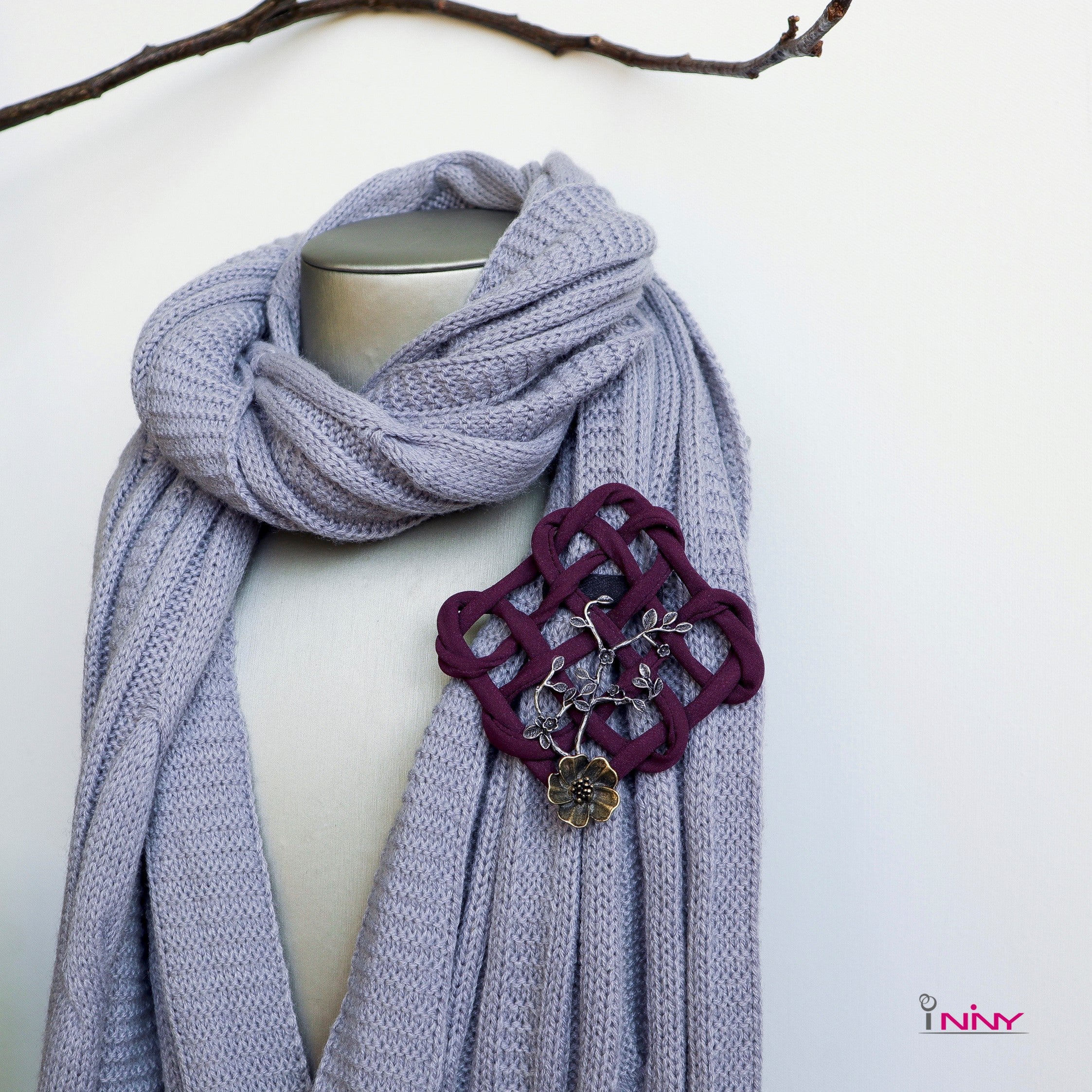 Big Hand Weave Fabric Brooch – ininygem
